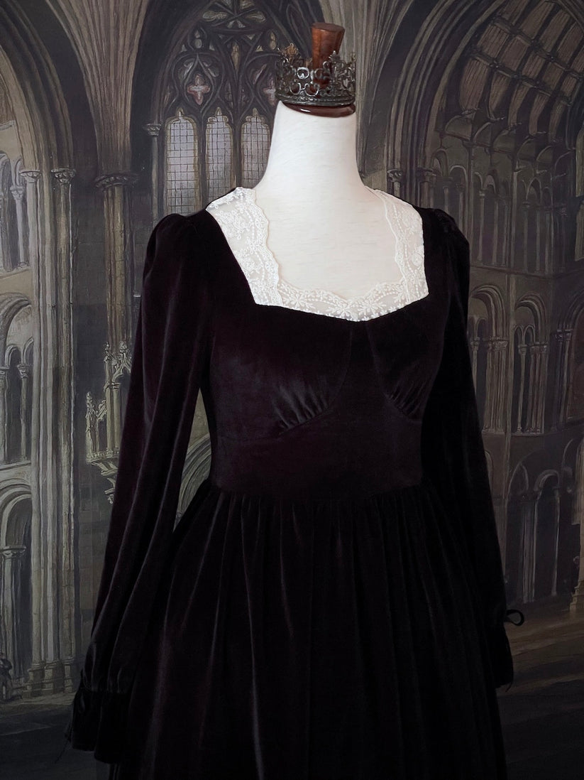 Historically Inspired Bustier Midi Dress with Lace Trim in Gothic Blac ...