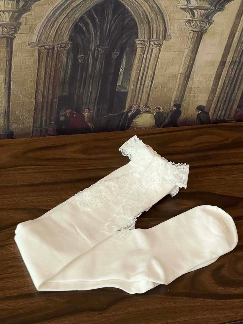 Historically Inspired Knee-High Stockings with Lace Trim in White – Yore Finery